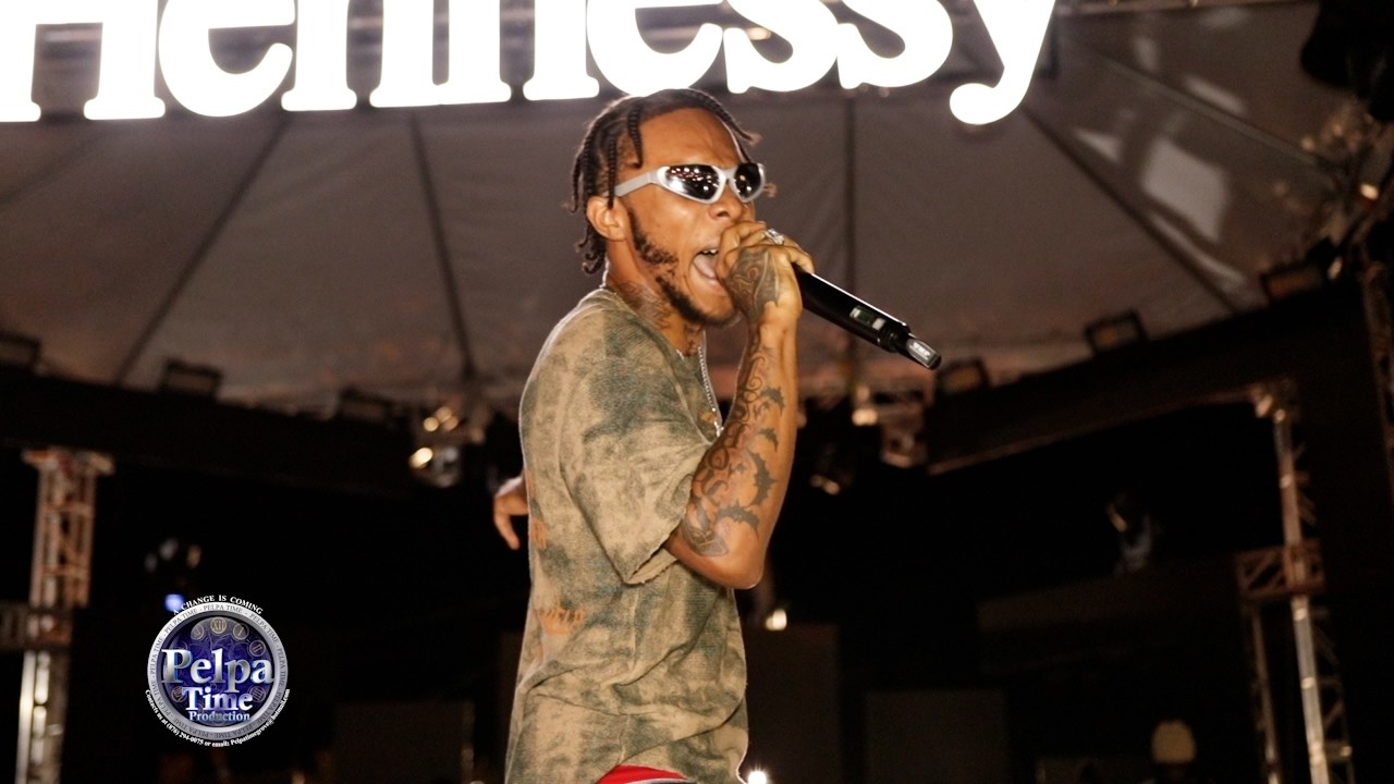 LEON BAILEY celebrate his achievements. BAYKA didnt want to be alone so ...