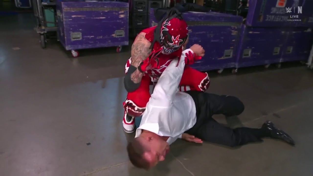 Penta ataca a Chad Gable en Backstage - WWE Raw 23/06/2025 (En Español ...
