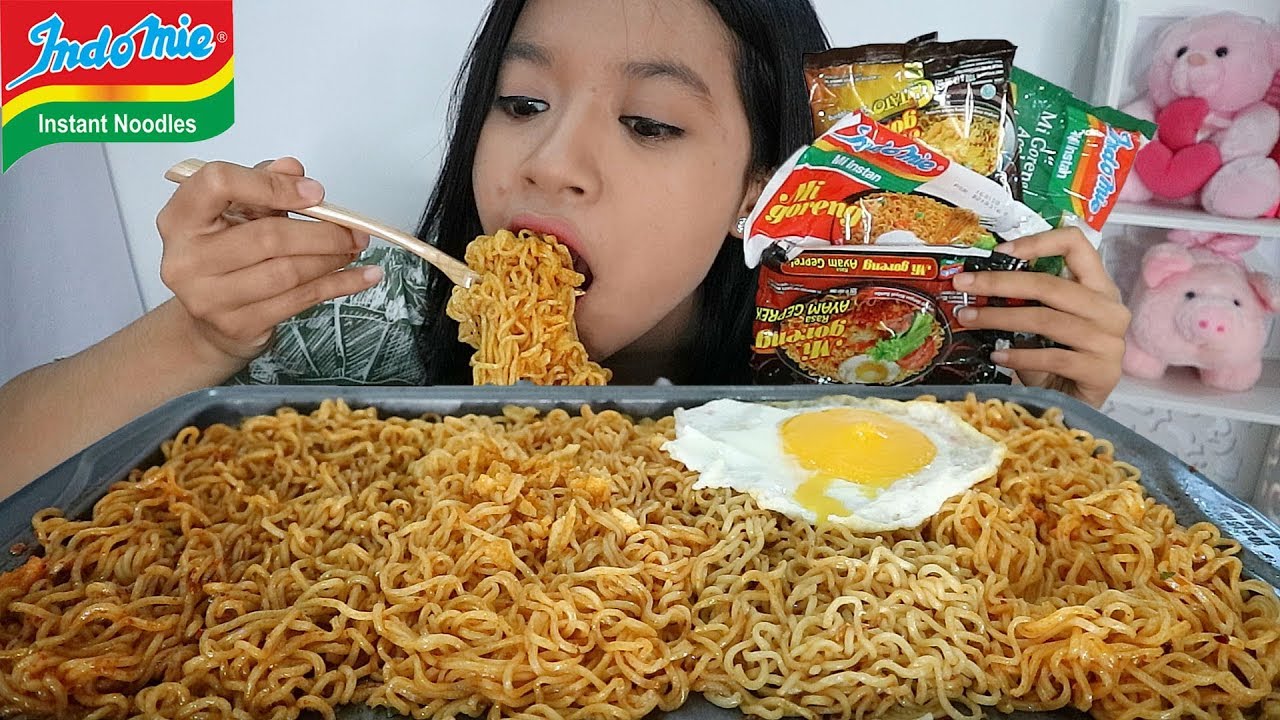 MUKBANG 4 RASA INDOMIE (AYAM GEPREK, CITATO, ACEH, ORIGINAL) - YouTube