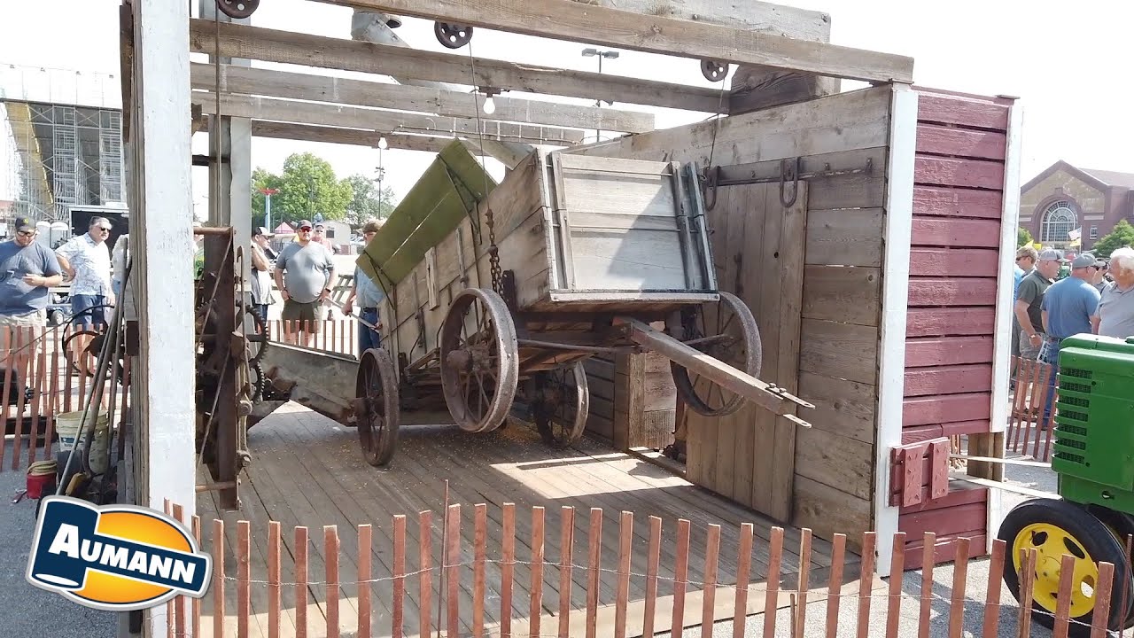 Custom Portable Corn Crib Demonstrating John Deere Equipment- Kevin Bos ...