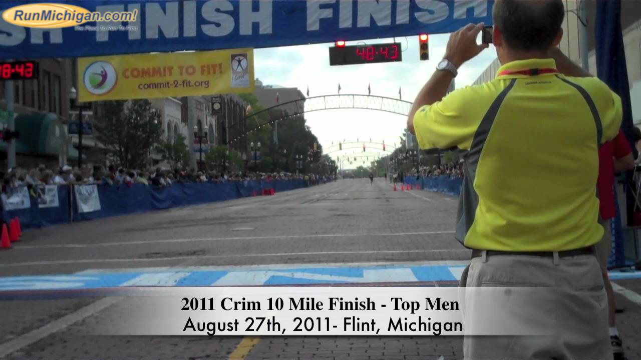 2011 Crim 10 Mile Finish - Top Men by RunMichigan.com - YouTube