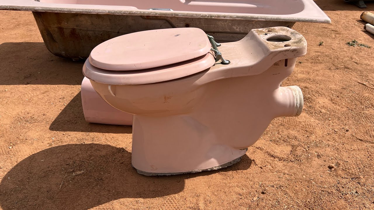 Special!! 1960 Double trap syphonic Vaal "Protea" toilet pan! - YouTube