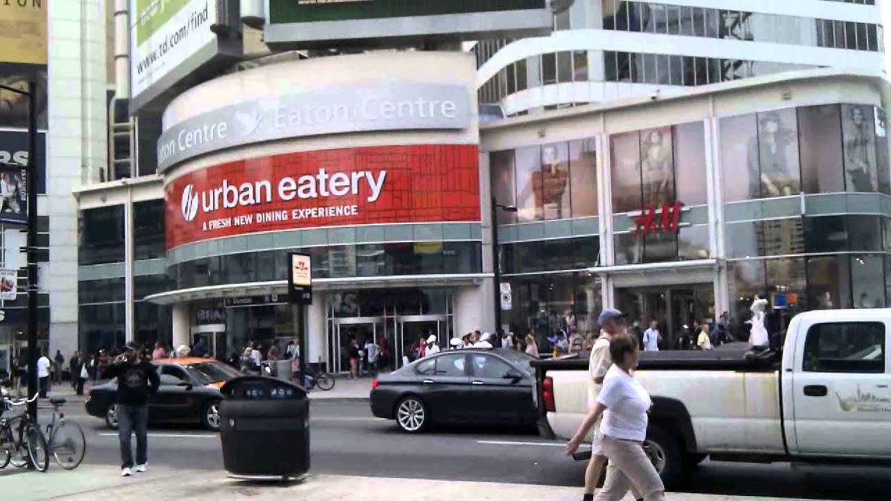 El "times square" de TORONTO - YouTube