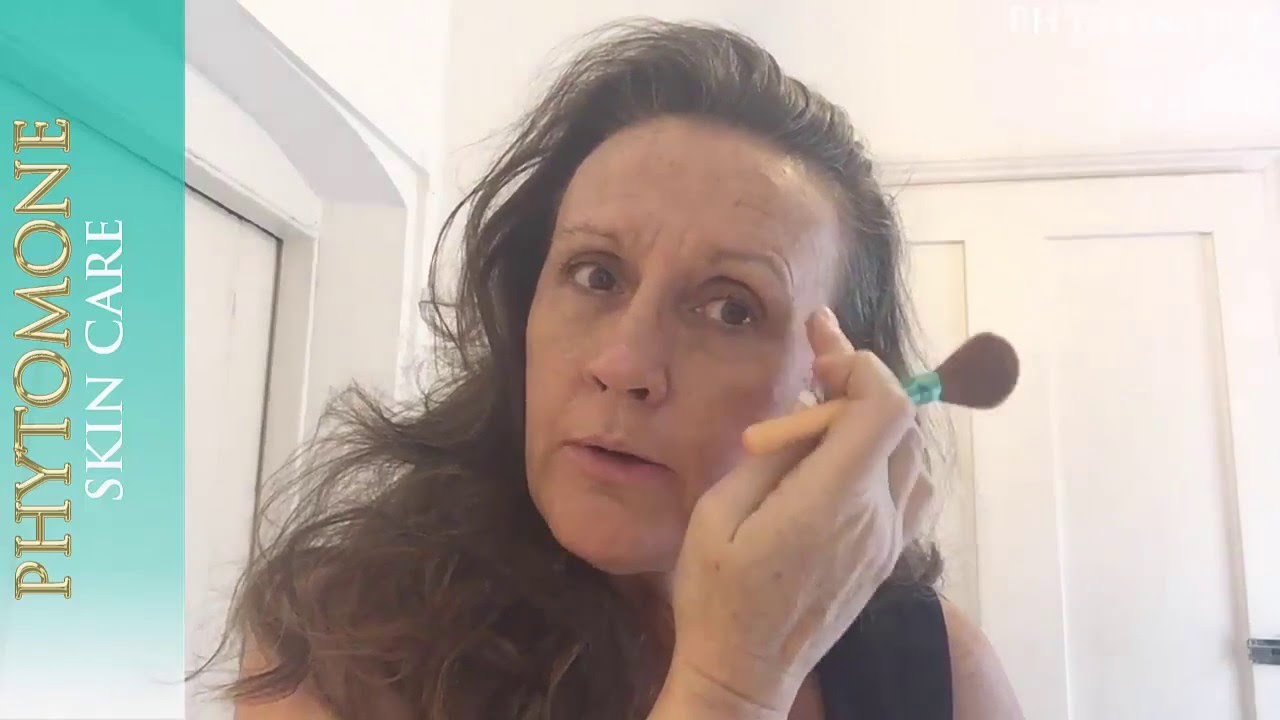 MAKEUP TUTORIAL FOR MATURE SKIN - YouTube