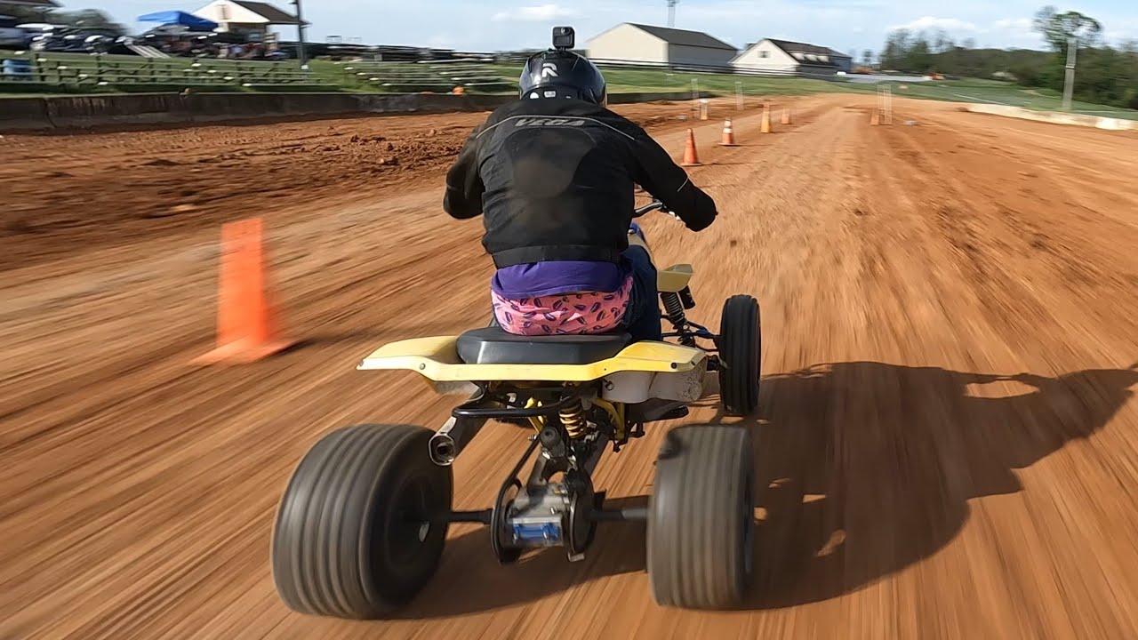 FPV drone chases 4 wheeler REALLY CLOSE in dirt drag race! - YouTube