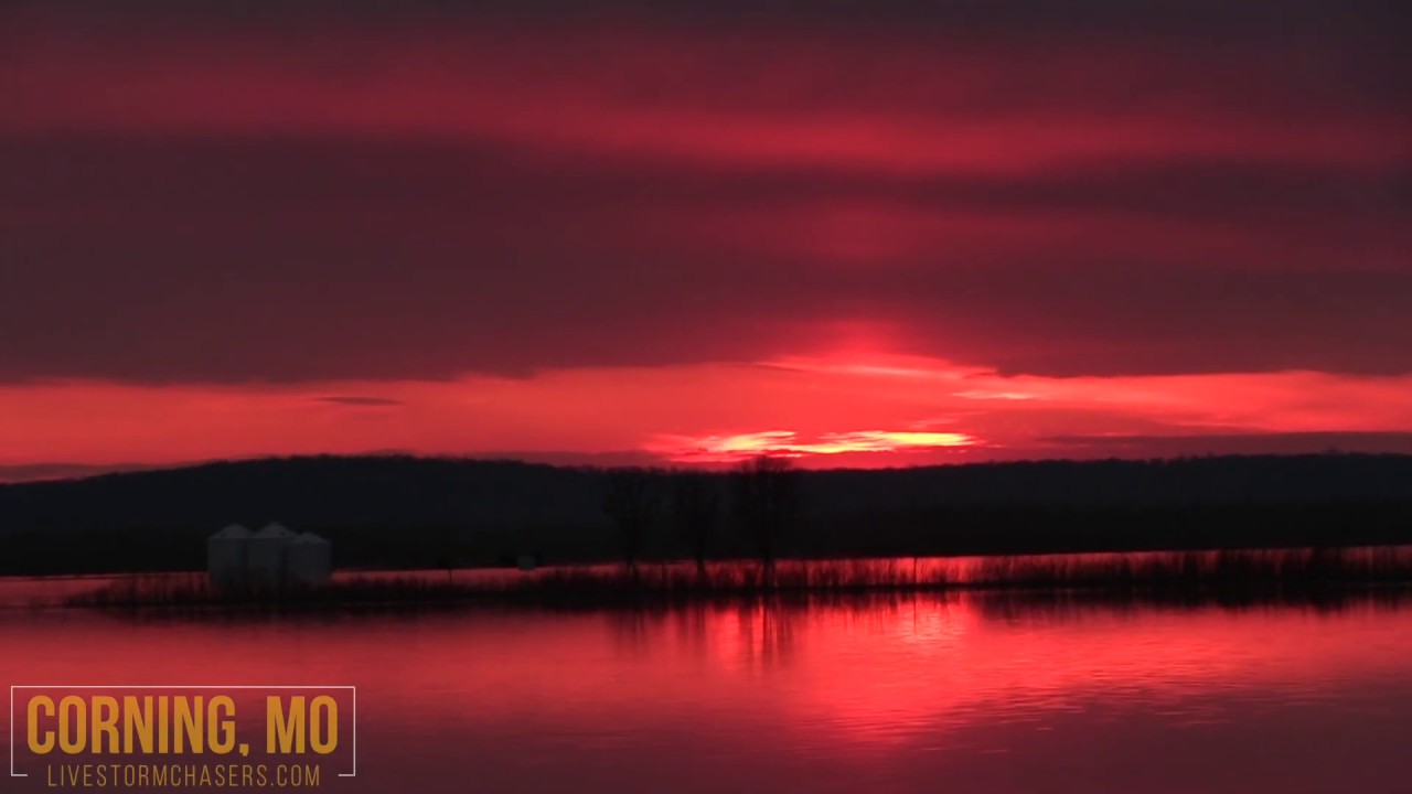 Sunset over historic flooding I-29 - Corning, MO - YouTube