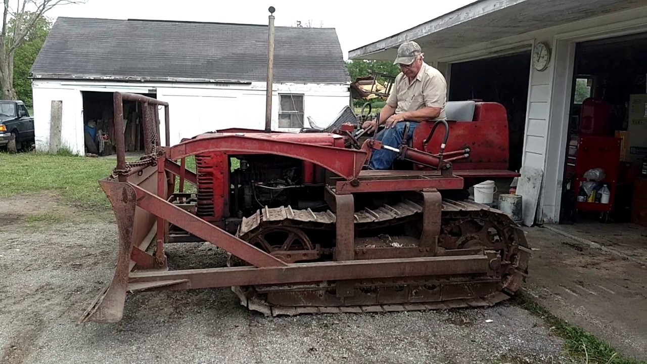 TD 6 international dozer - YouTube