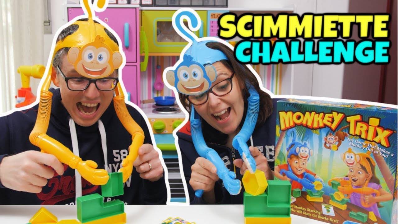 SCIMMIETTE IN TESTA CHALLENGE: Sfida con le Manine Piccoline - YouTube