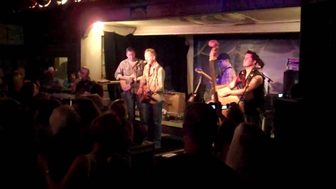 Two Tons of Steel at Gruene Hall - I Wanna Be Sedated - YouTube