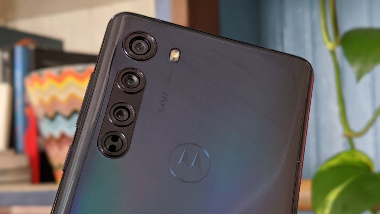 Moto Edge unboxing: affordable flagship or premium mid-ranger? - YouTube