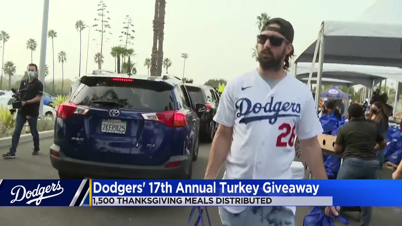 Dodgers Turkey Giveaways - YouTube