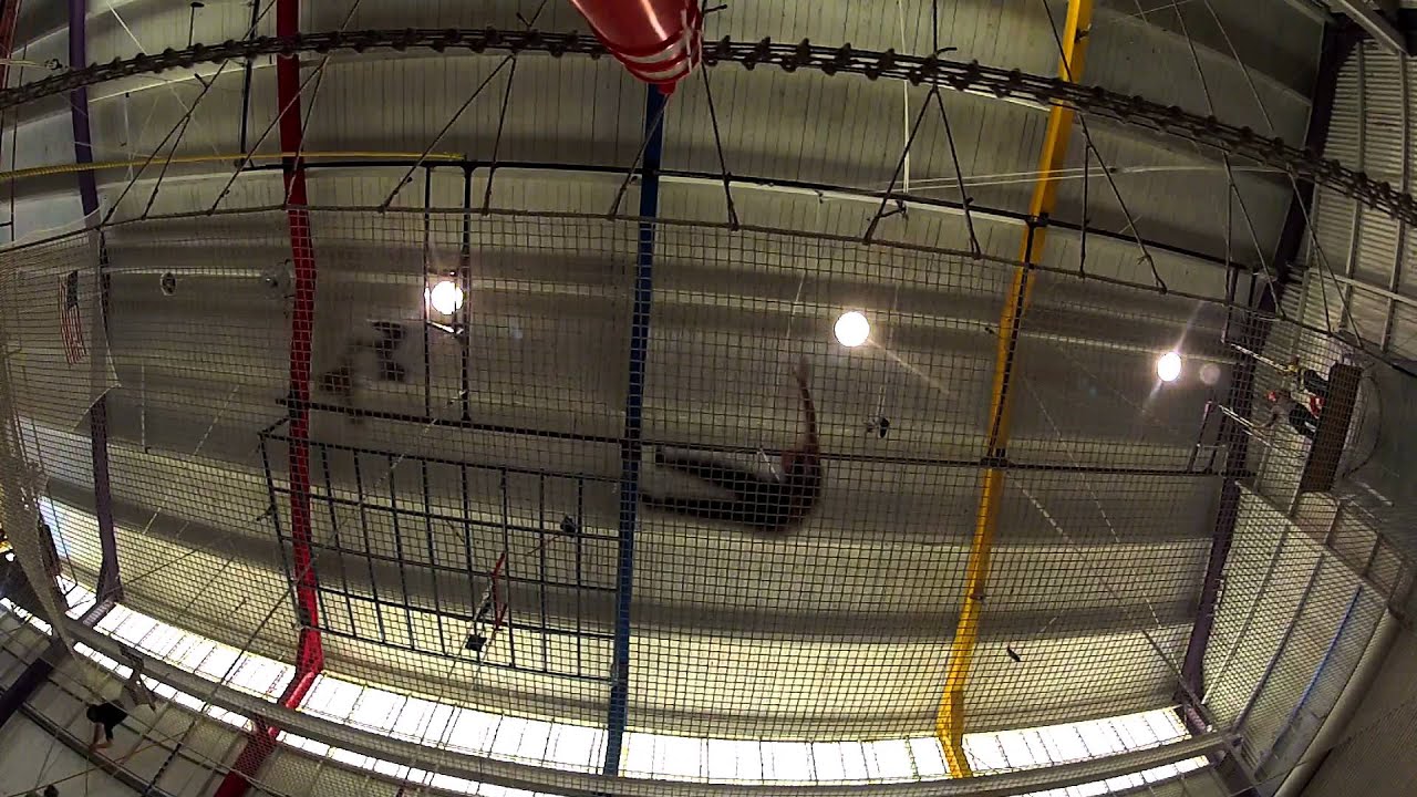 Circus - first trapeze and trampoline class (Gopro) - YouTube