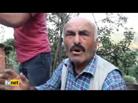 Yılan buzdolabına girdi yetkili servis çağırdı