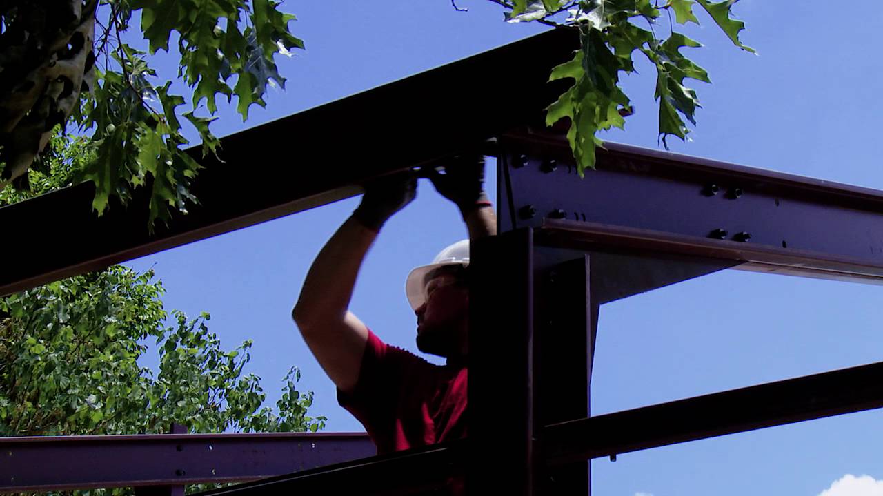 Centra Series Install - Step 24 - Installing Eavestruts - YouTube