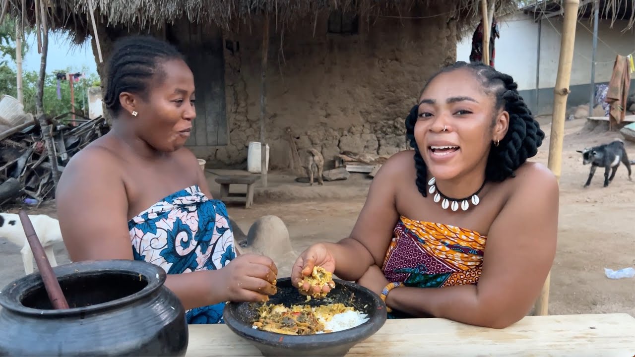 Cooking Taro\ Kontomire leaves Stew | HEALTHIEST African Village FOOD ...