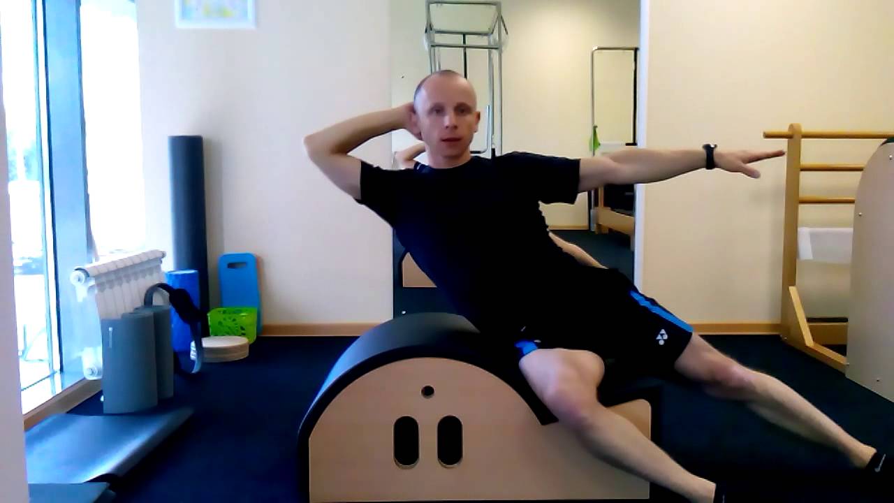 Pilates Spine Corrector. Упражнение Side Sit Up. - YouTube