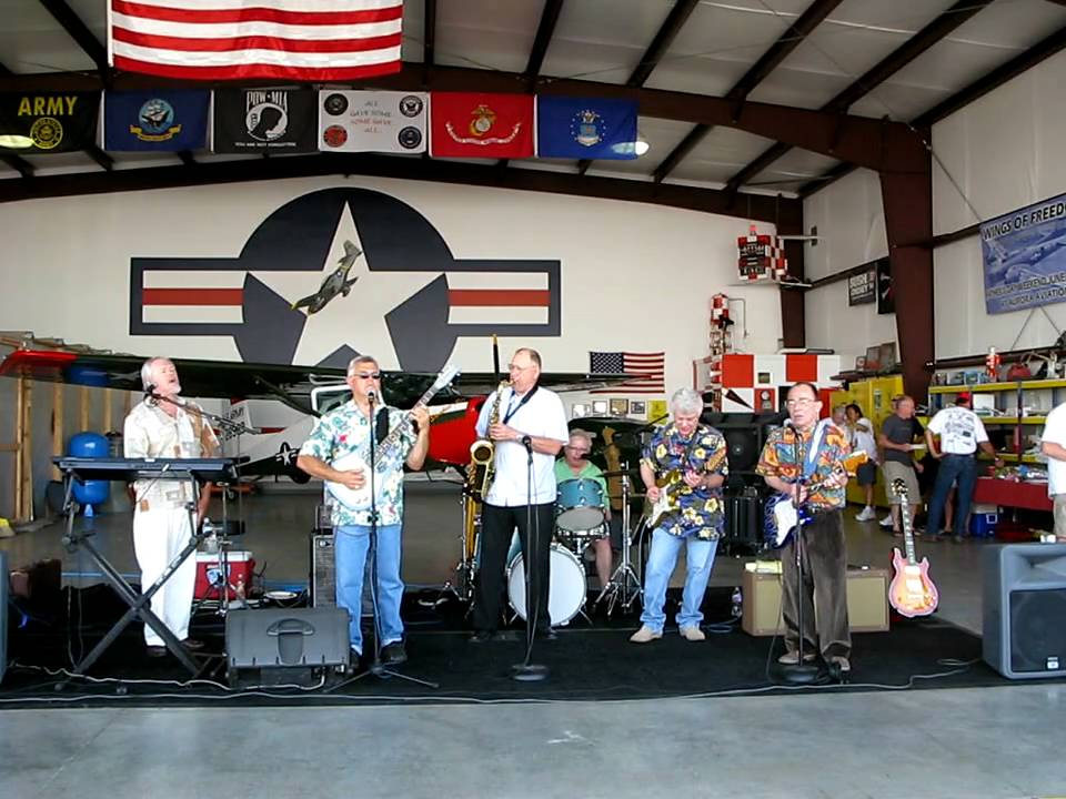 RUNAMUCKA #9, OUR PARTY AT THE HANGER WITH THE JIM MESI BAND - YouTube