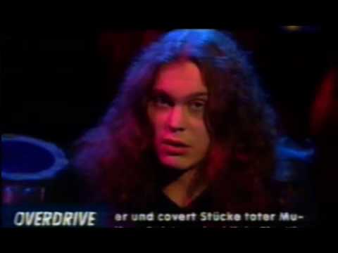 Ville Valo on songs Live@Overdrive 1998 - YouTube
