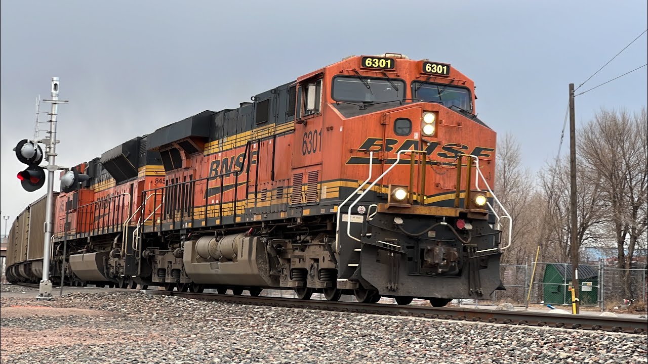 BNSF 6301 w/ Nice K5HL Leads C-RWMSLP0-22B 1/23/2024 - YouTube