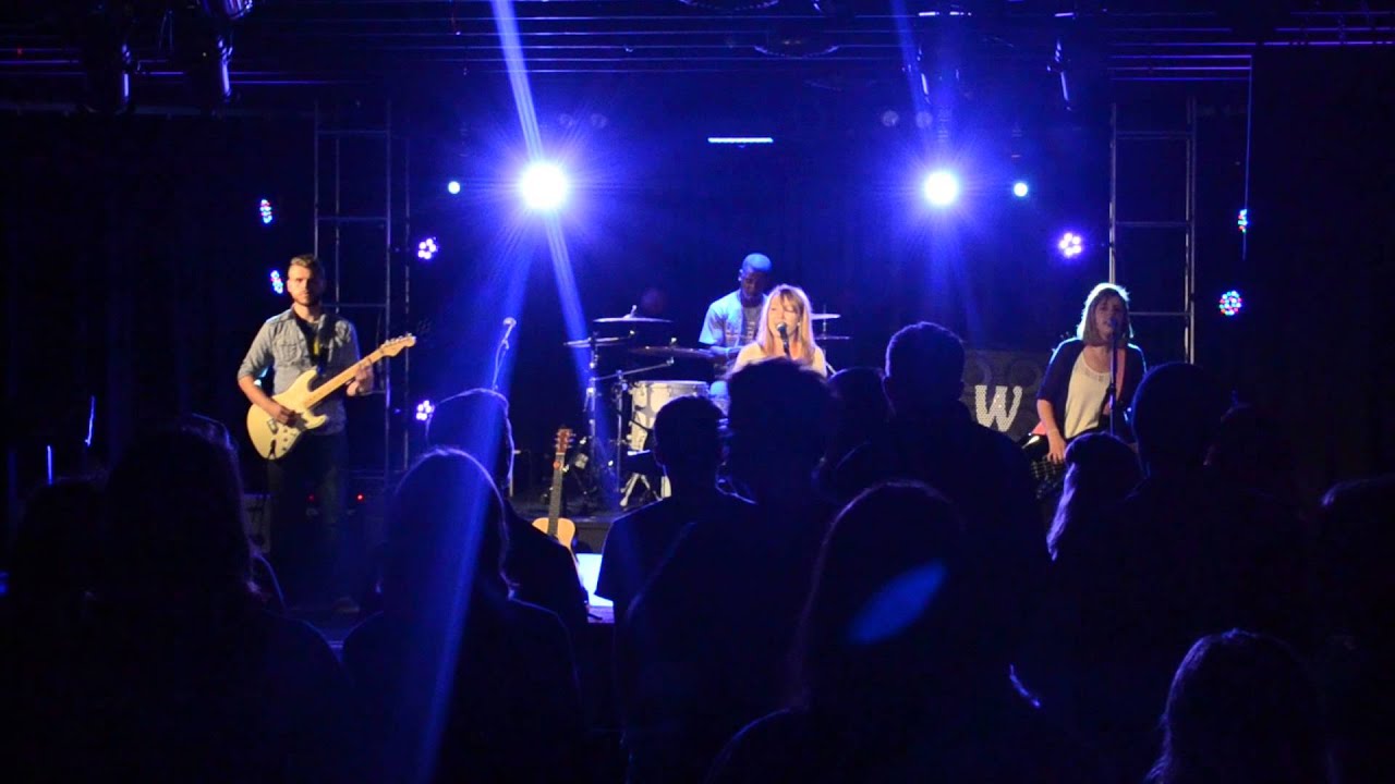 Mandy Pennington - Losing (Live at the Blackroom) - YouTube