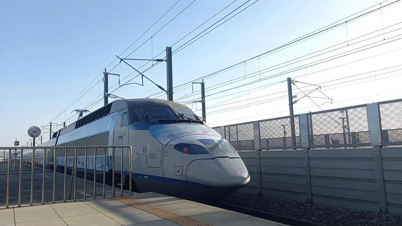 오송역을 출발하는 KTX #37열차(SRT중련 통과포함) - YouTube