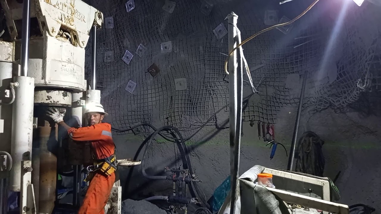 Raisebore Drilling - YouTube