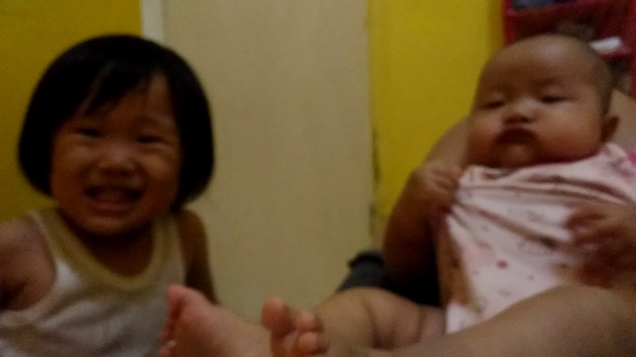 Bermain , bercanda dengan adik (playing with sister) - YouTube