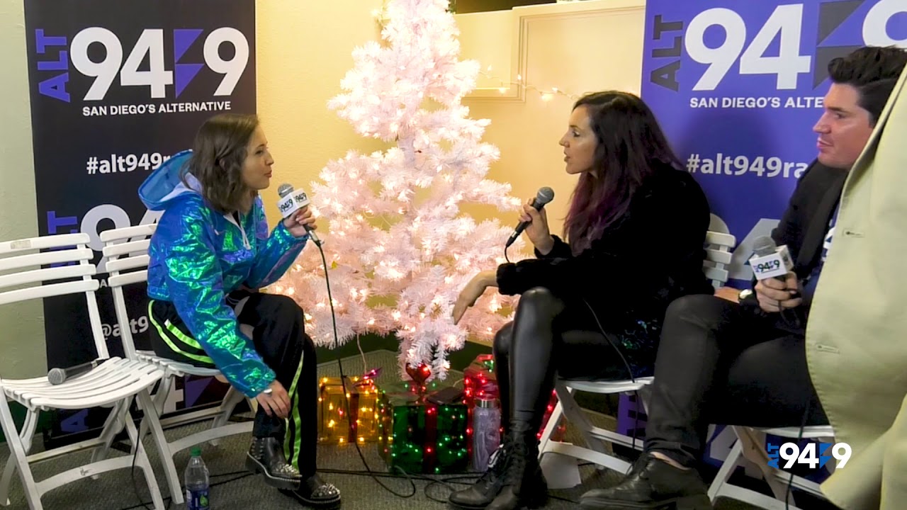 Alice Merton Interview - Not So Silent Night - YouTube