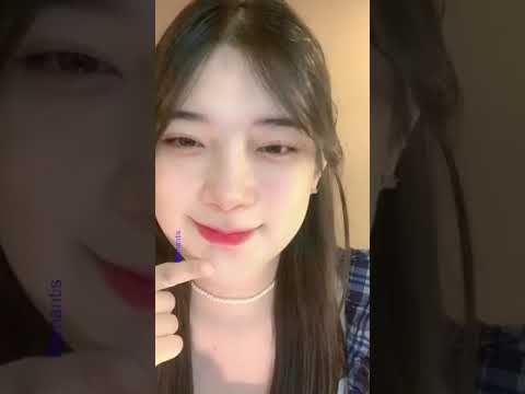 Manis Manis Manja Tante Cantik