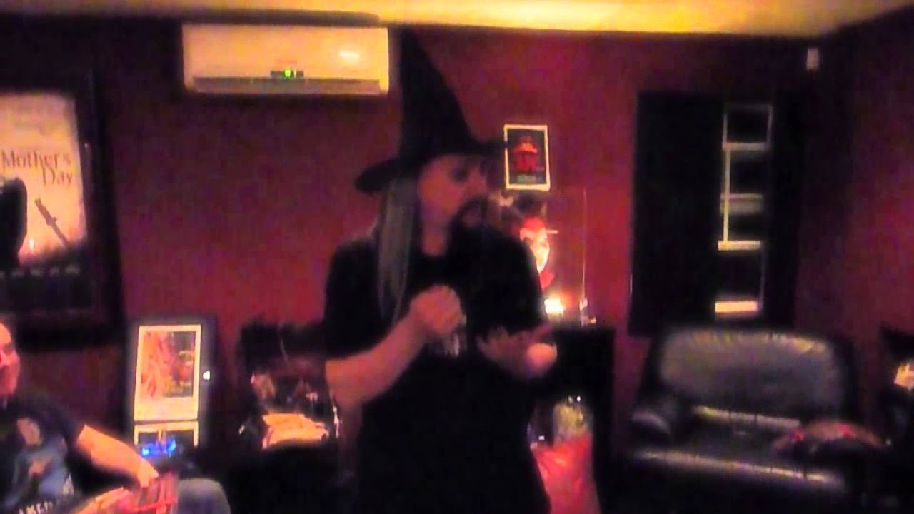 SpookyDan's Halloween Taste Test Ep09: Caramel Apple Milky Way - YouTube