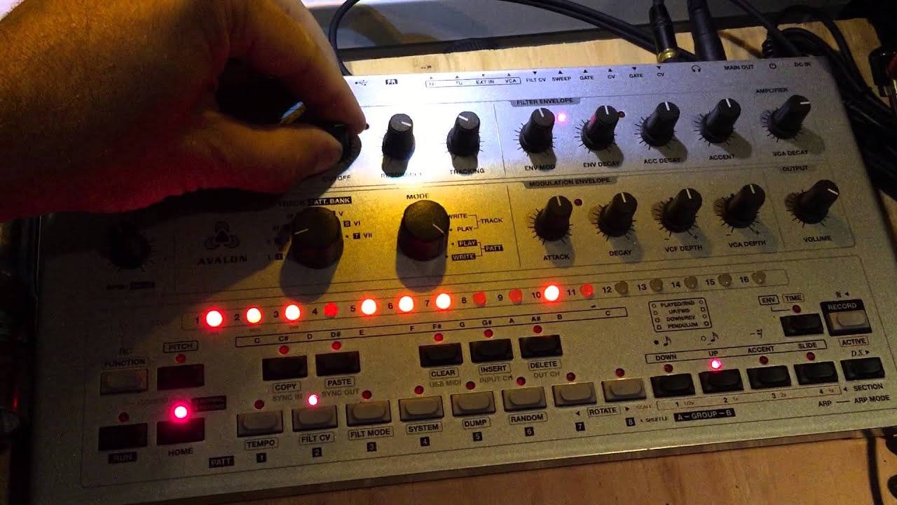 Avalon instruments bassline - YouTube