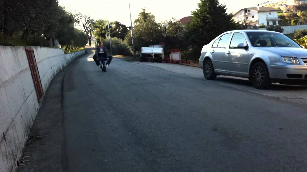 Minimotard Con Marmitta ZX - YouTube