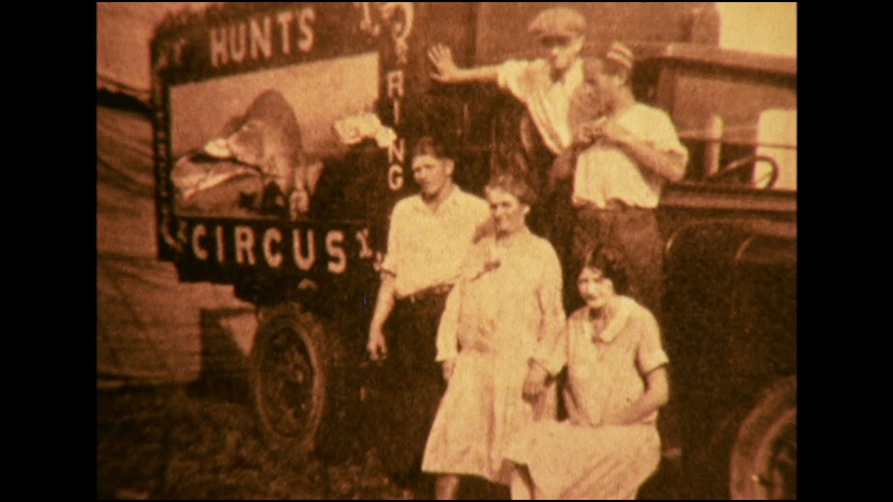 Hunt Circus 1972 - YouTube