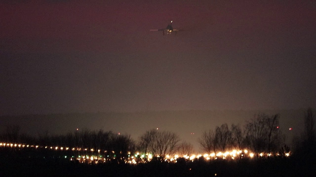 Su-22 Low pass EPBY rwy 26 with full Calvert lights on. - YouTube