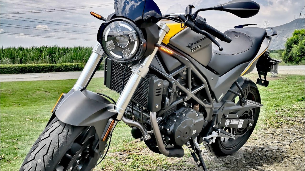 VICTORY VENOM 400cc, BESTIAL - YouTube