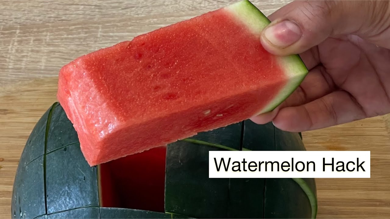 How to Cut a Watermelon | Watermelon Hack #short - YouTube