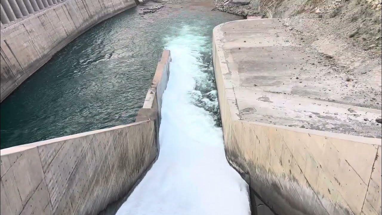 Managing Dam Gate Overflow Discharge - YouTube
