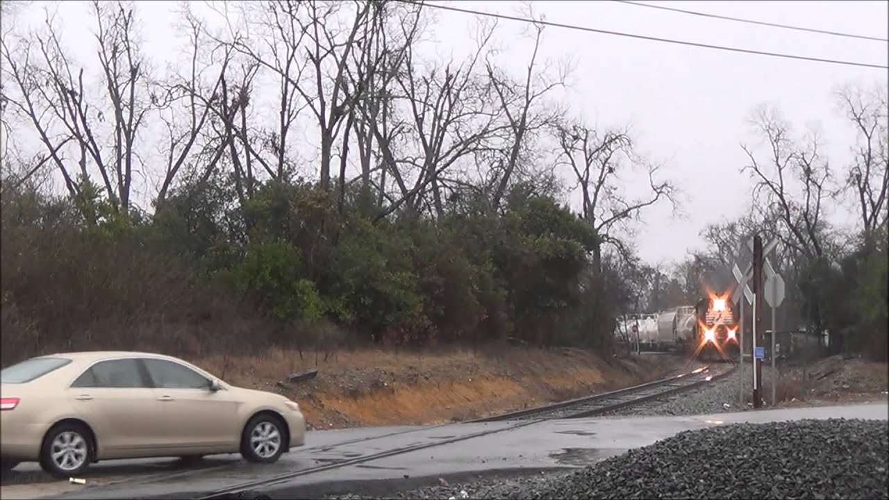 NS GP50 High Hood Leading NS G31 in Waynesboro, GA 12/23/14 - YouTube
