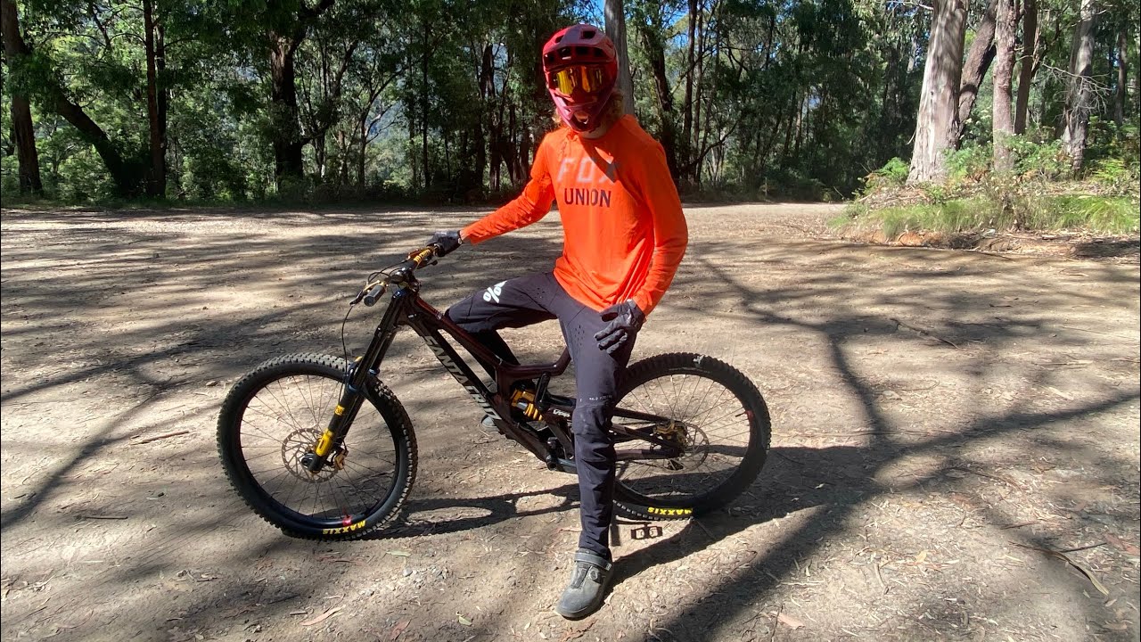 Testing Out My New Santa Cruz V10! - YouTube