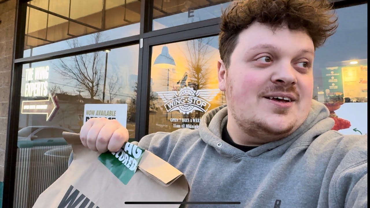 Trying Wing Stop For The 1st Time - YouTube