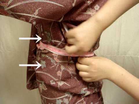 How to Wear KIMONO - Smooth out a wrinkles on side - YouTube