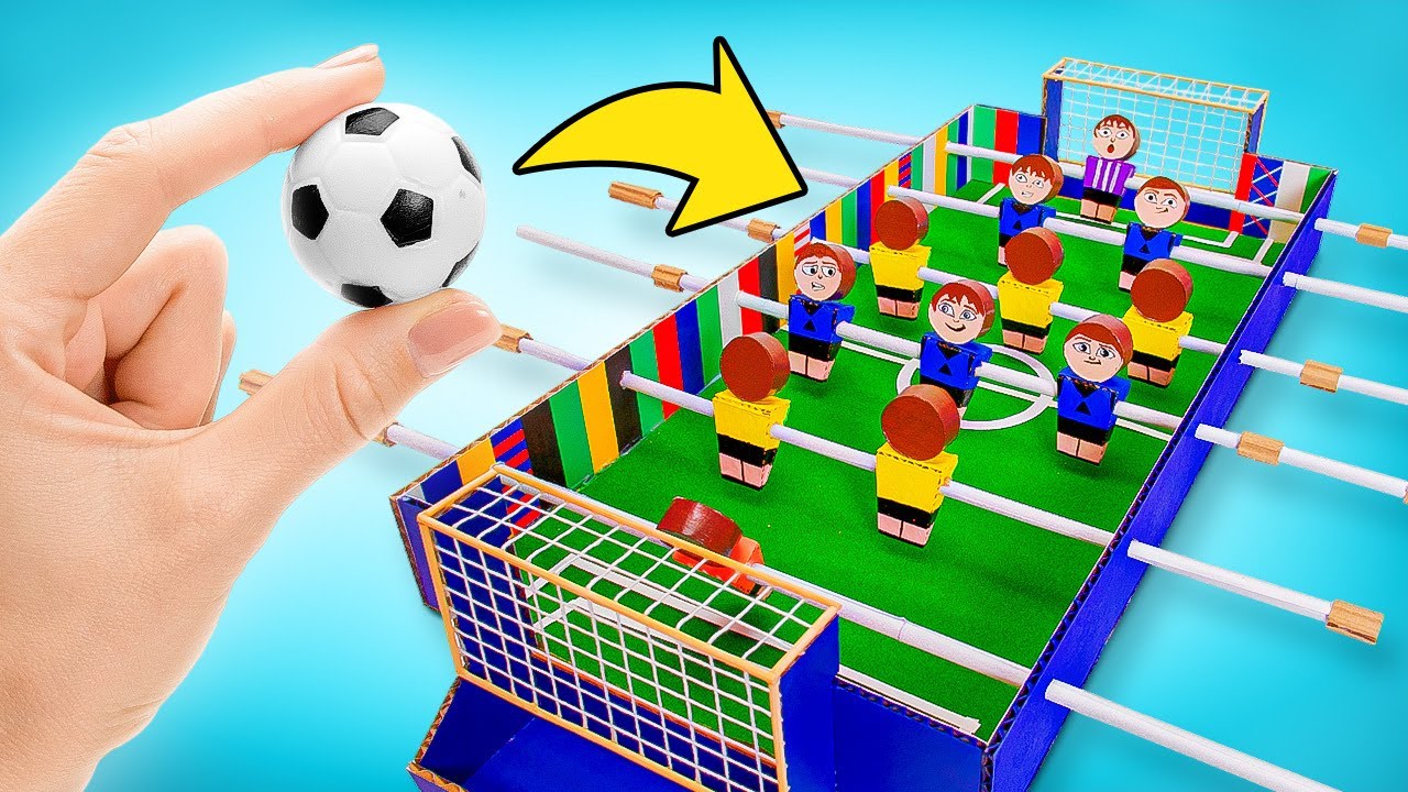Fußball spielen zu Hause ⚽ EINFACHER DIY-Tischkicker aus Pappe! - YouTube