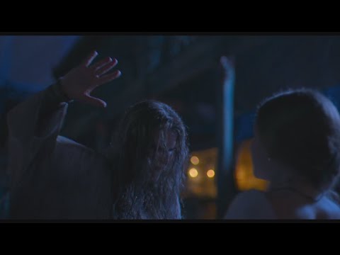 Cidade Invisível | Luna conhece Matinta Pereira [2x01] - YouTube