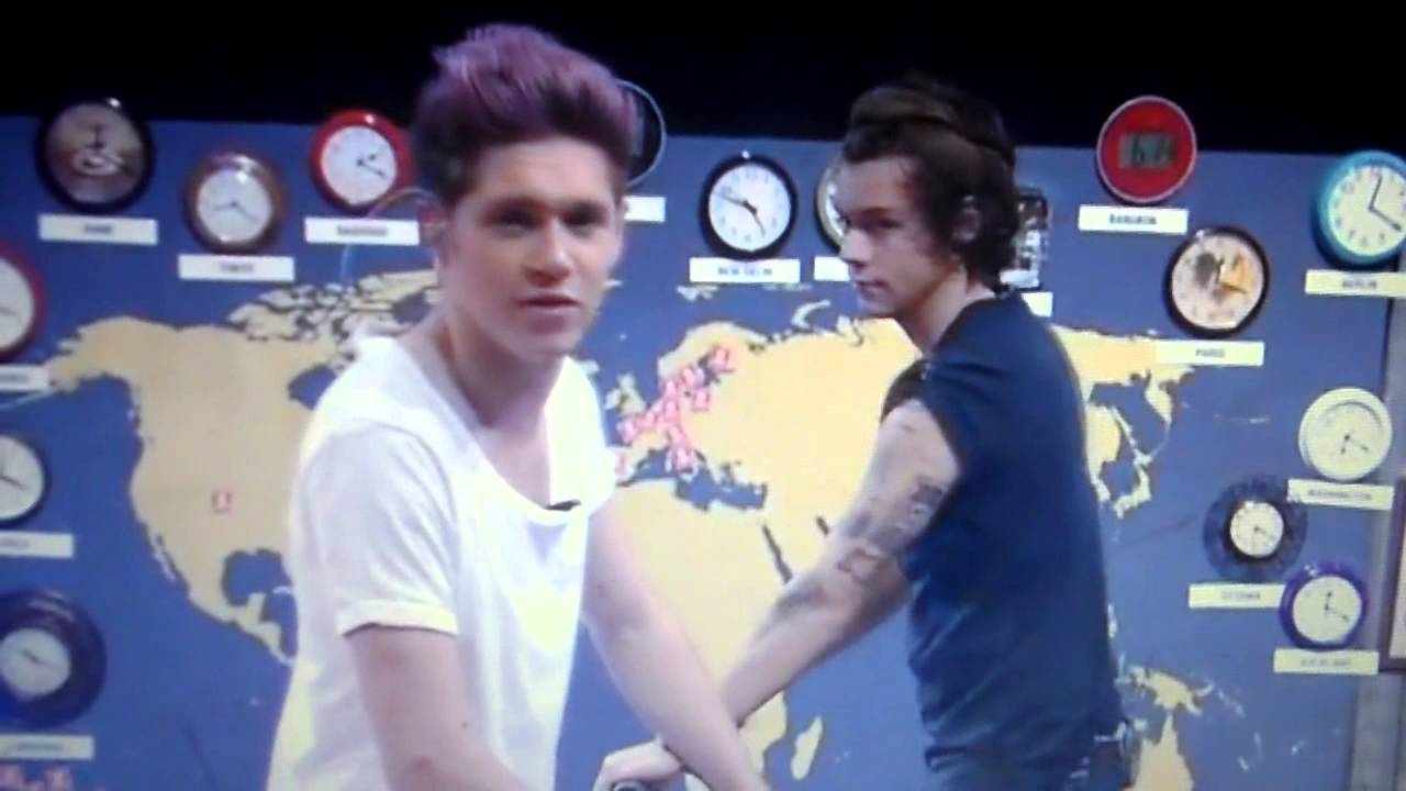 One Direction-Livestream 23 November 2013 Niall and Harry-Ireland - YouTube