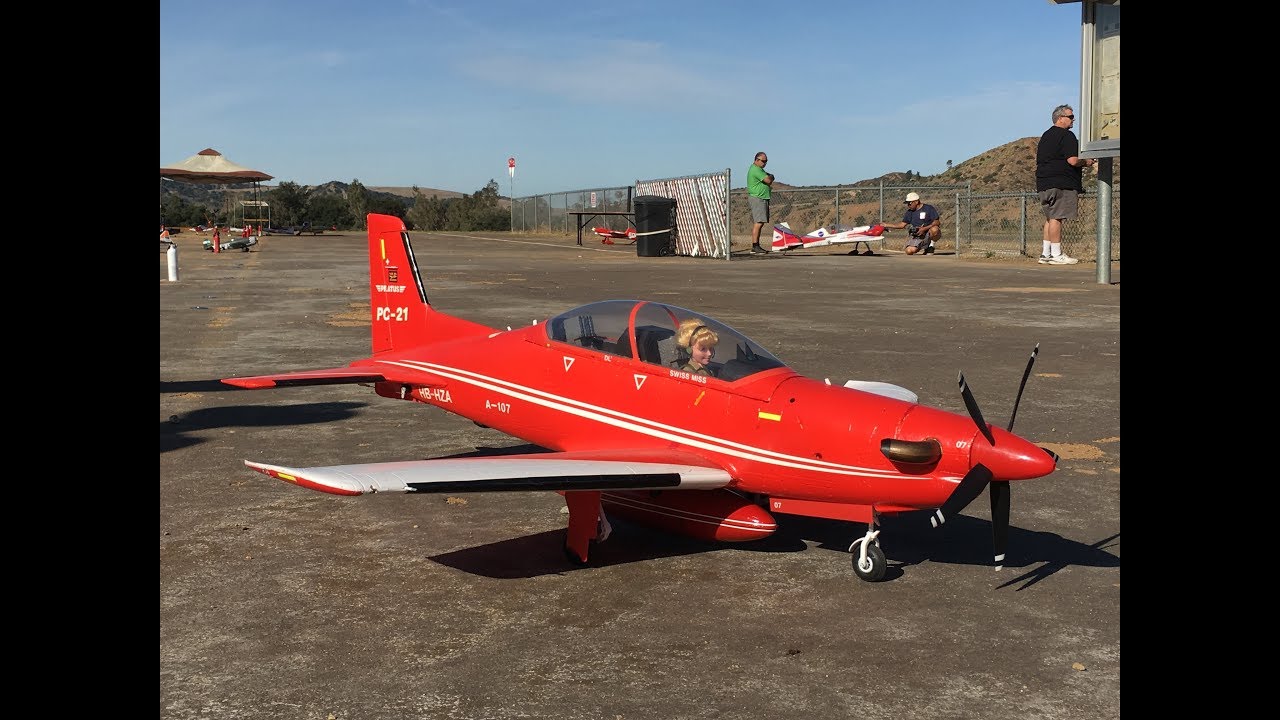 Michelle's FMS PC-21 Dogfight (HD 1080P60) - YouTube