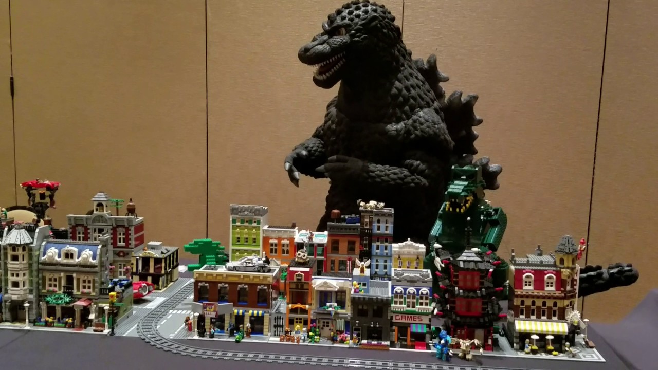 Godzilla destroying a LEGO city! - YouTube