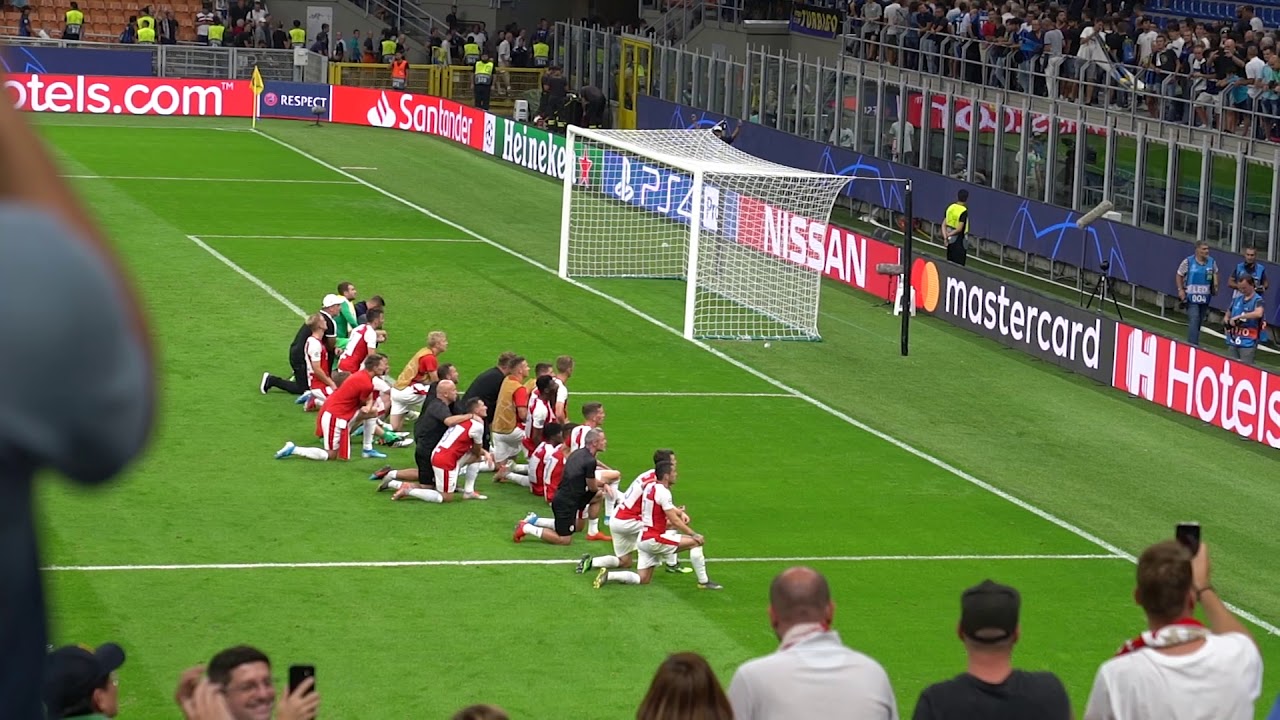 SLAVIA PRAHA ULTRAS @ Inter 17/09/2019 - YouTube