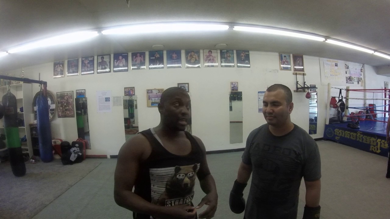 NJIA UHURU KIPURA ACROBATIC FIGHTING FUNCTIONAL SPARRING WITH EDDIE THE ...