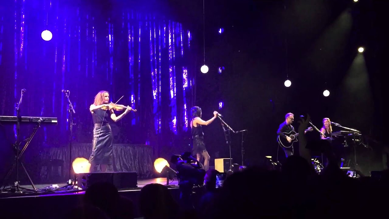 The Corrs - Runaway (live in Dublin 2016) - YouTube