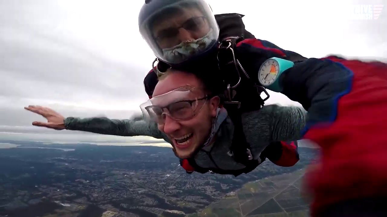 Jacob Perrigo's Tandem skydive! - YouTube